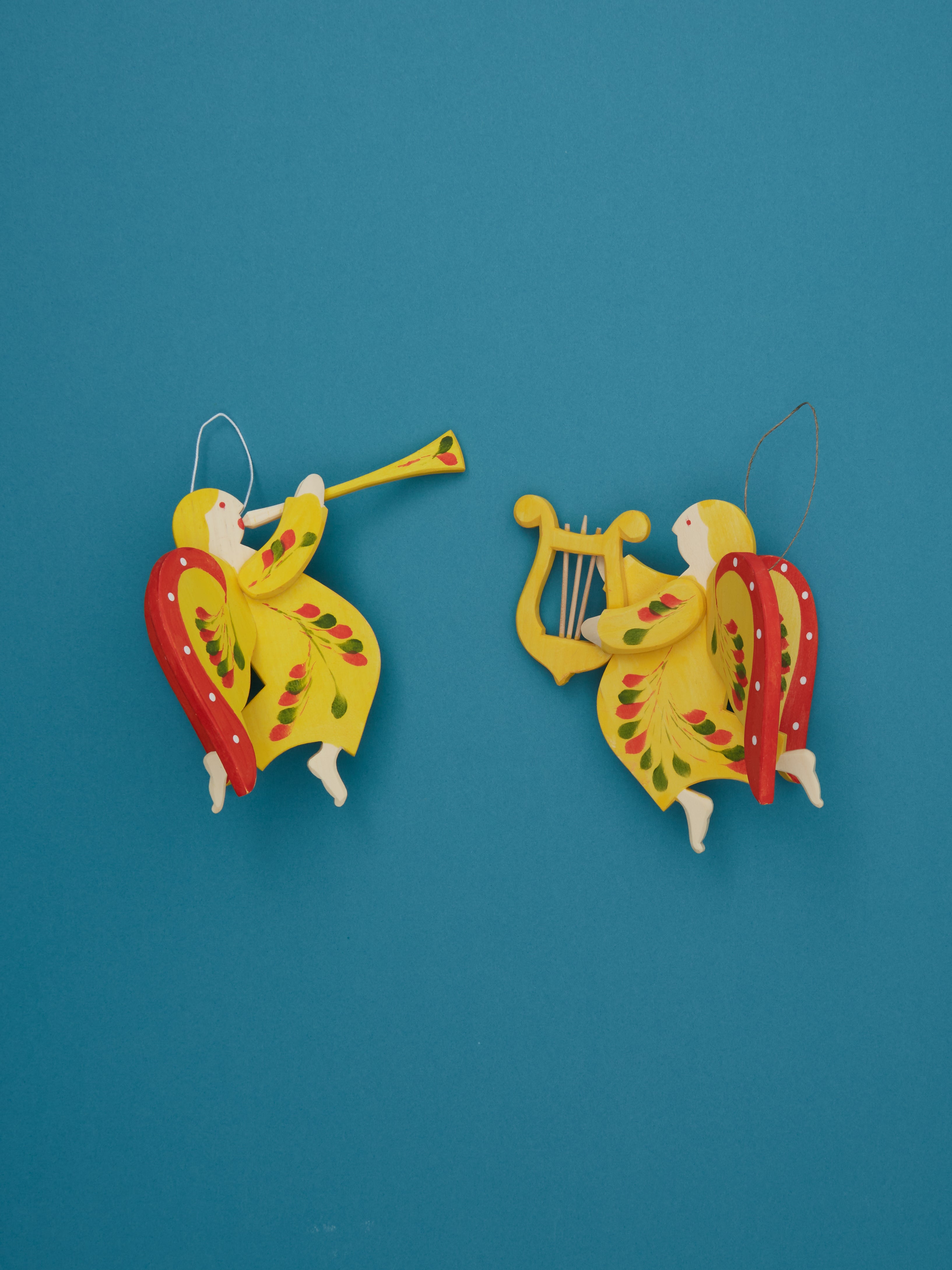Hanging Ornaments – folka